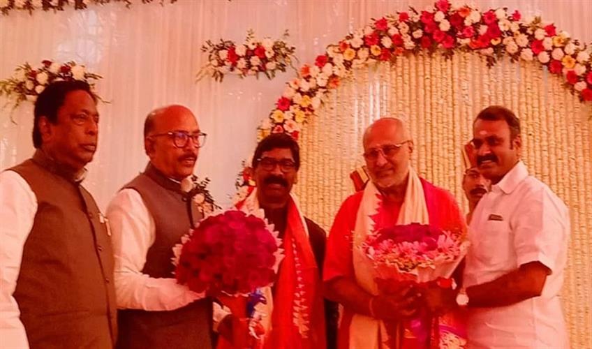 Khabar East: CP Radhakrishnan became the 11th governor of Jharkhand grand swearing in ceremony ...